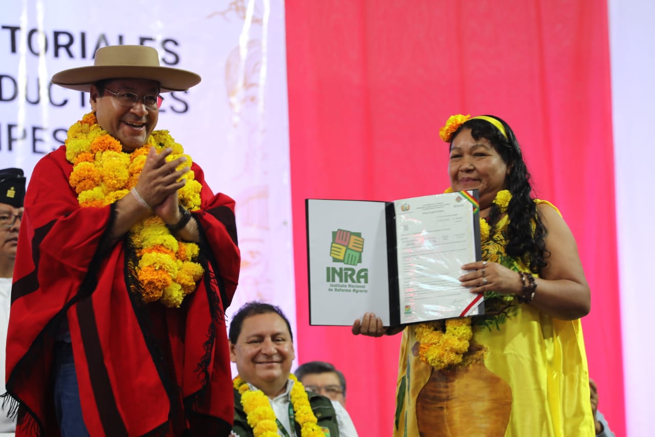 ABI - El Presidente del Estado Luis Arce entregó títulos del INRA en Tarija