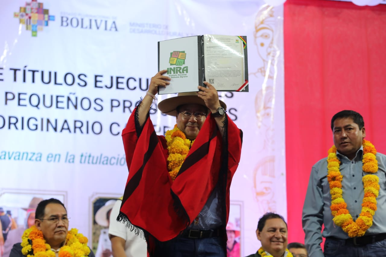 ABI - El Presidente del Estado Luis Arce entregó títulos del INRA en Tarija