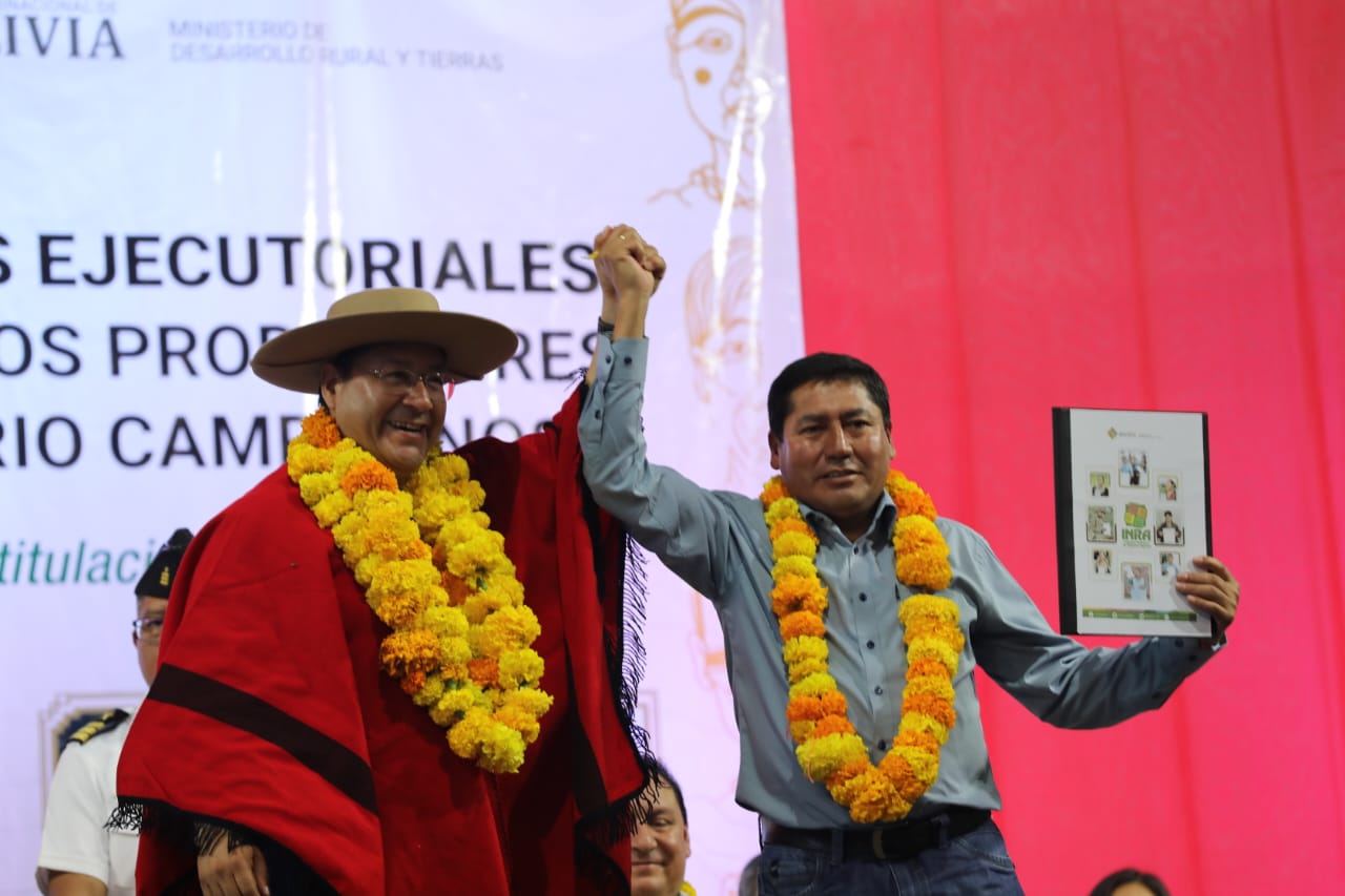 ABI - El Presidente del Estado Luis Arce entregó títulos del INRA en Tarija